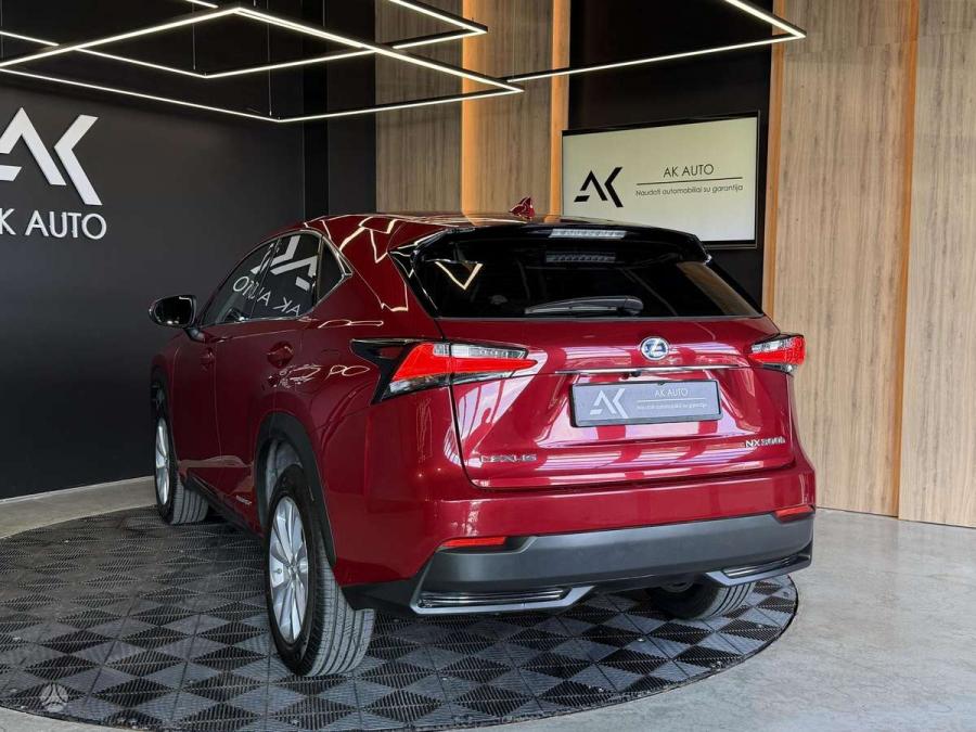 Red Lexus NX 300h 2016 in Kaunas, with an engine capacity of 2.49 L and mileage of 124 thousand km for 19490 €, photo 10 on AUTOMOTO.COM.LV