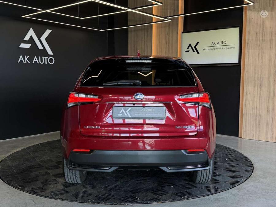 Red Lexus NX 300h 2016 in Kaunas, with an engine capacity of 2.49 L and mileage of 124 thousand km for 19490 €, photo 11 on AUTOMOTO.COM.LV