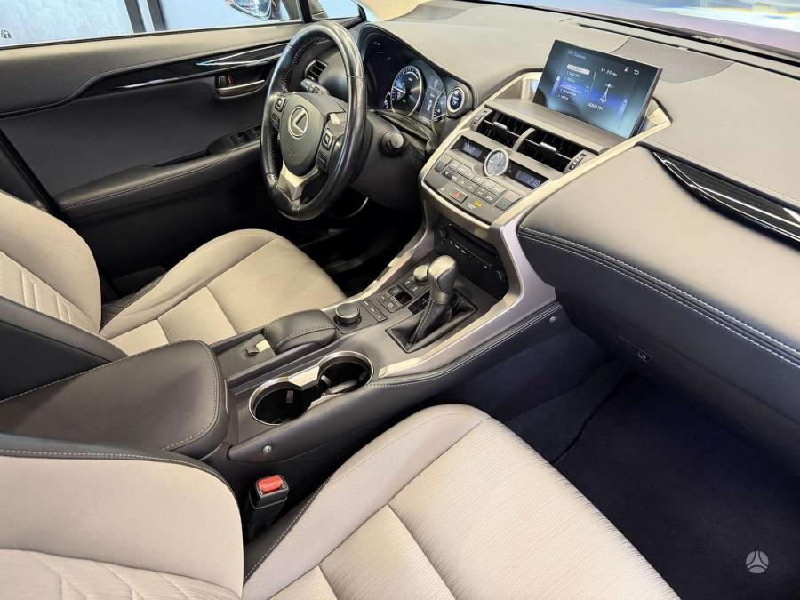 Red Lexus NX 300h 2016 in Kaunas, with an engine capacity of 2.49 L and mileage of 124 thousand km for 19490 €, photo 18 on AUTOMOTO.COM.LV