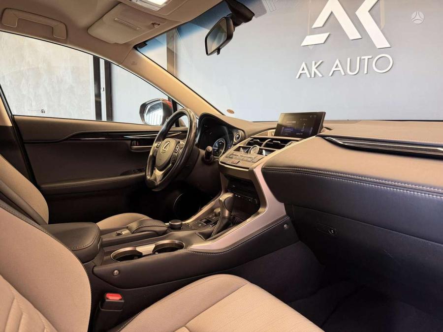 Red Lexus NX 300h 2016 in Kaunas, with an engine capacity of 2.49 L and mileage of 124 thousand km for 19490 €, photo 19 on AUTOMOTO.COM.LV