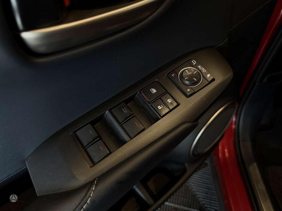 Red Lexus NX 300h 2016 in Kaunas, with an engine capacity of 2.49 L and mileage of 124 thousand km for 19490 €, photo 27 on AUTOMOTO.COM.LV