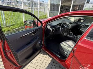 Красный Лексус NX 300h 2016 в Клайпеда, объемом двигателя 2.49 л и пробегом 124 тыс. км за 19200 €, фото 15 на AUTOMOTO.COM.LV