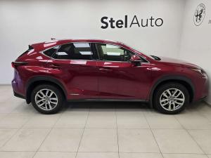 Красный Лексус NX 300h 2018 в Вильнюс, объемом двигателя 2.49 л и пробегом 95 тыс. км за 25490 €, фото 8 на AUTOMOTO.COM.LV