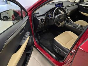 Красный Лексус NX 300h 2018 в Вильнюс, объемом двигателя 2.49 л и пробегом 95 тыс. км за 25490 €, фото 12 на AUTOMOTO.COM.LV