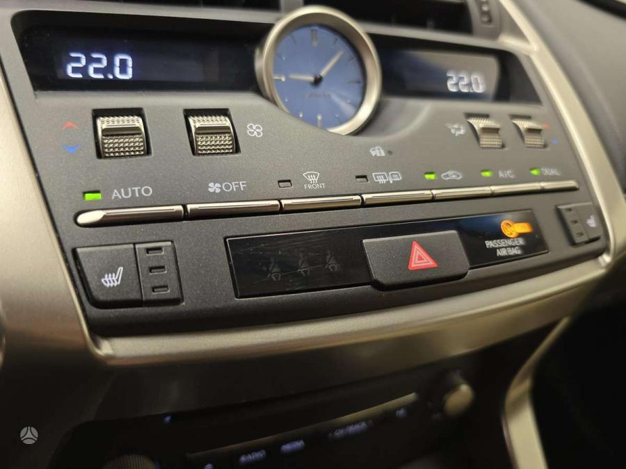 Красный Лексус NX 300h 2018 в Вильнюс, объемом двигателя 2.49 л и пробегом 95 тыс. км за 25490 €, фото 31 на AUTOMOTO.COM.LV