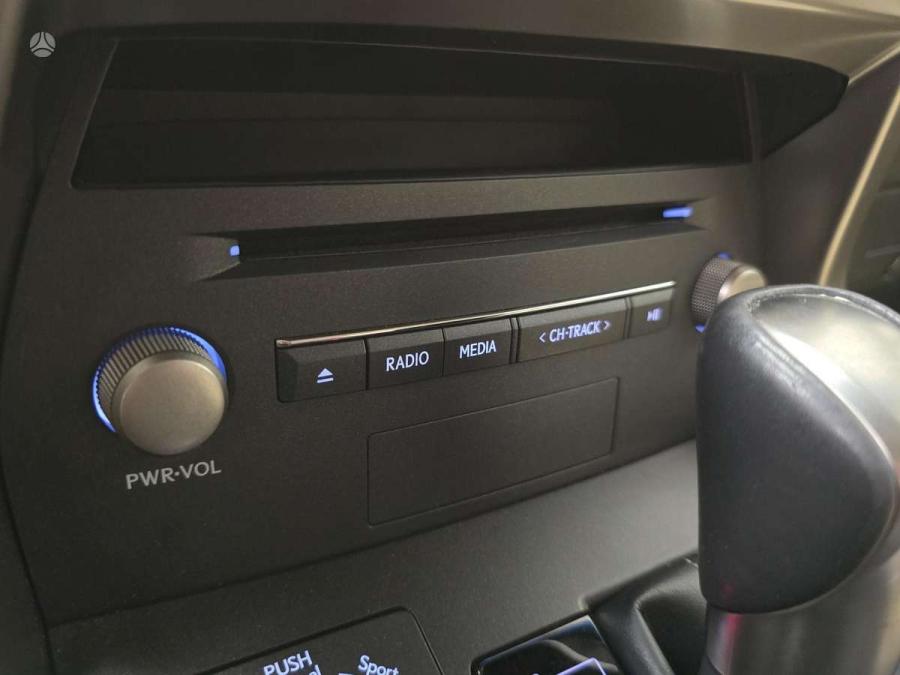 Красный Лексус NX 300h 2018 в Вильнюс, объемом двигателя 2.49 л и пробегом 95 тыс. км за 25490 €, фото 32 на AUTOMOTO.COM.LV