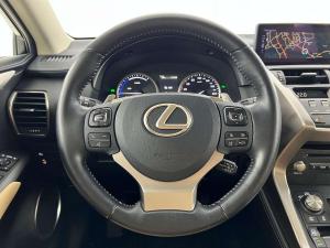 Sarkans Lexus NX 300h 2018 Viļņa, ar dzinēja tilpumu 2.49 L un nobraukumu 68 tūkst. km par 31900 €, foto 13 vietnē AUTOMOTO.COM.LV