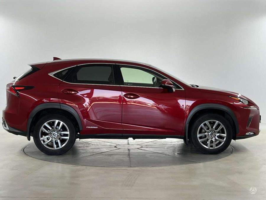 Sarkans Lexus NX 300h 2018 Viļņa, ar dzinēja tilpumu 2.49 L un nobraukumu 68 tūkst. km par 31900 €, foto 17 vietnē AUTOMOTO.COM.LV
