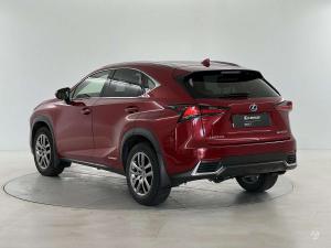 Sarkans Lexus NX 300h 2018 Viļņa, ar dzinēja tilpumu 2.49 L un nobraukumu 68 tūkst. km par 31900 €, foto 18 vietnē AUTOMOTO.COM.LV