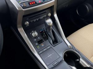 Sarkans Lexus NX 300h 2018 Viļņa, ar dzinēja tilpumu 2.49 L un nobraukumu 68 tūkst. km par 31900 €, foto 25 vietnē AUTOMOTO.COM.LV