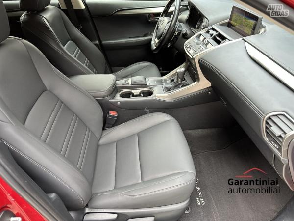 Красный Лексус NX 300h 2019 в Авиженяй, объемом двигателя 2.50 л и пробегом 161 тыс. км за 24750 €, фото 4 на AUTOMOTO.COM.LV