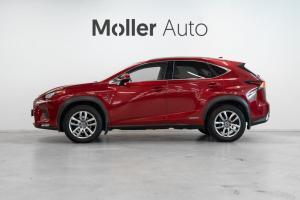 Red Lexus NX 300h 2019 in Vilnius, with an engine capacity of 2.50 L and mileage of 81 thousand km for 26500 €, photo 7 on AUTOMOTO.COM.LV