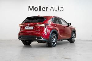 Red Lexus NX 300h 2019 in Vilnius, with an engine capacity of 2.50 L and mileage of 81 thousand km for 26500 €, photo 8 on AUTOMOTO.COM.LV