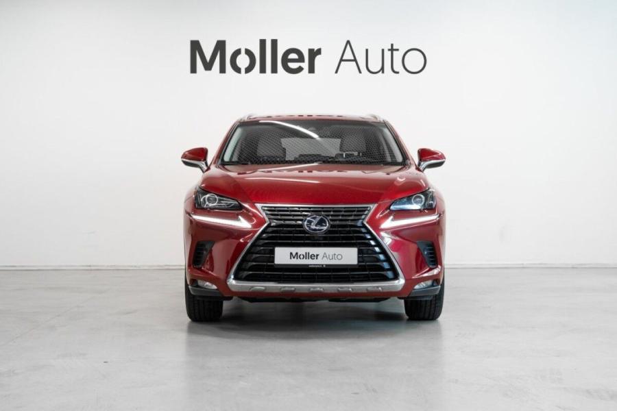 Red Lexus NX 300h 2019 in Vilnius, with an engine capacity of 2.50 L and mileage of 81 thousand km for 26500 €, photo 10 on AUTOMOTO.COM.LV