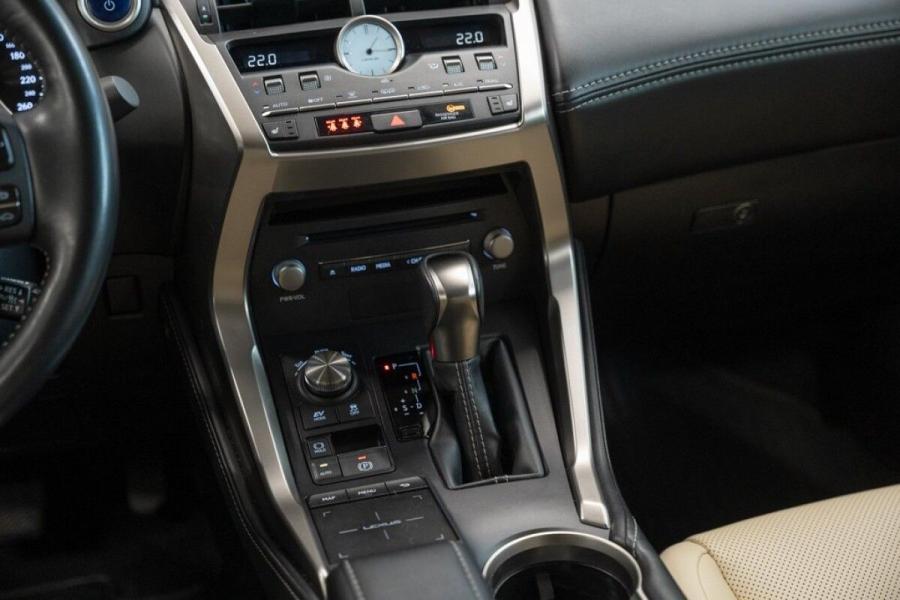Red Lexus NX 300h 2019 in Vilnius, with an engine capacity of 2.50 L and mileage of 81 thousand km for 26500 €, photo 23 on AUTOMOTO.COM.LV