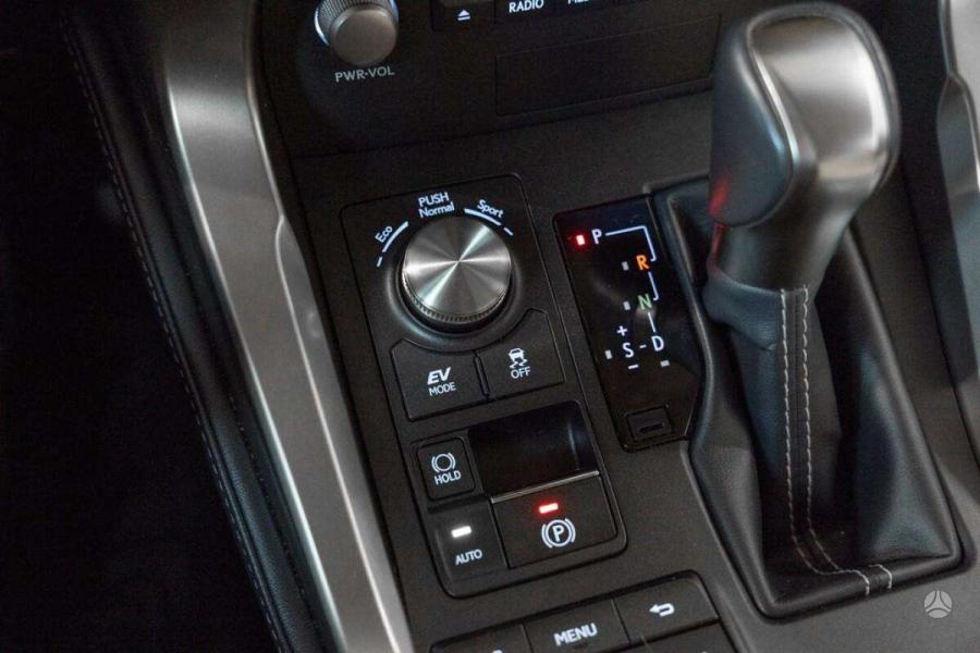 Sarkans Lexus NX 300h 2019 Viļņa, ar dzinēja tilpumu 2.50 L un nobraukumu 81 tūkst. km par 26500 €, foto 17 vietnē AUTOMOTO.COM.LV