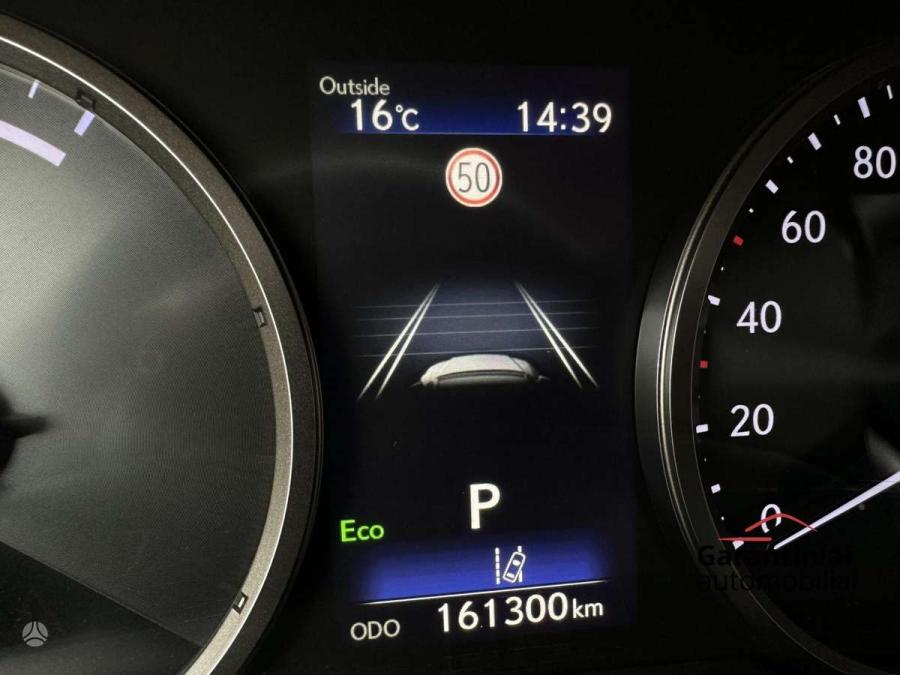 Red Lexus NX 300h 2019 in Vilnius, with an engine capacity of 2.50 L and mileage of 161 thousand km for 23950 €, photo 9 on AUTOMOTO.COM.LV