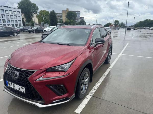 Red Lexus NX 300h 2019 in Vilnius, with an engine capacity of 2.49 L and mileage of 168 thousand km for 28500 €, photo 1 on AUTOMOTO.COM.LV