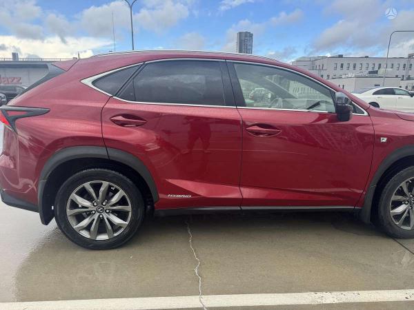 Red Lexus NX 300h 2019 in Vilnius, with an engine capacity of 2.49 L and mileage of 168 thousand km for 28500 €, photo 4 on AUTOMOTO.COM.LV