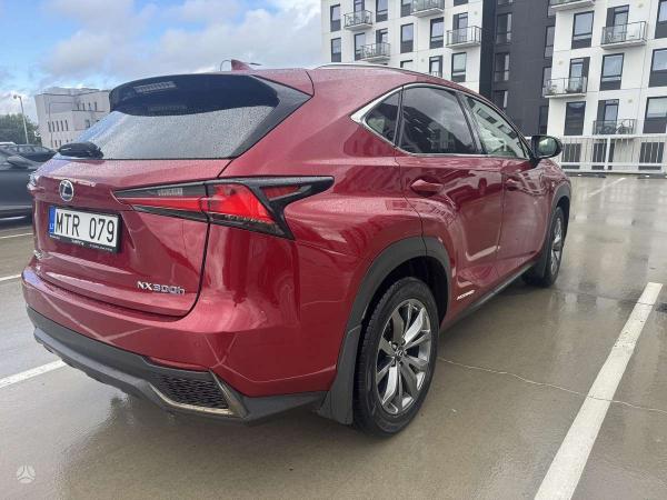Red Lexus NX 300h 2019 in Vilnius, with an engine capacity of 2.49 L and mileage of 168 thousand km for 28500 €, photo 5 on AUTOMOTO.COM.LV