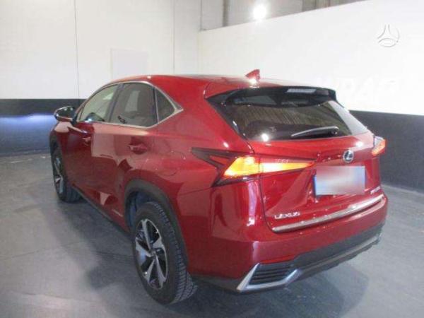 Red Lexus NX 300h 2021 in Vilnius, with an engine capacity of 2.49 L and mileage of 95 thousand km for 29900 €, photo 4 on AUTOMOTO.COM.LV