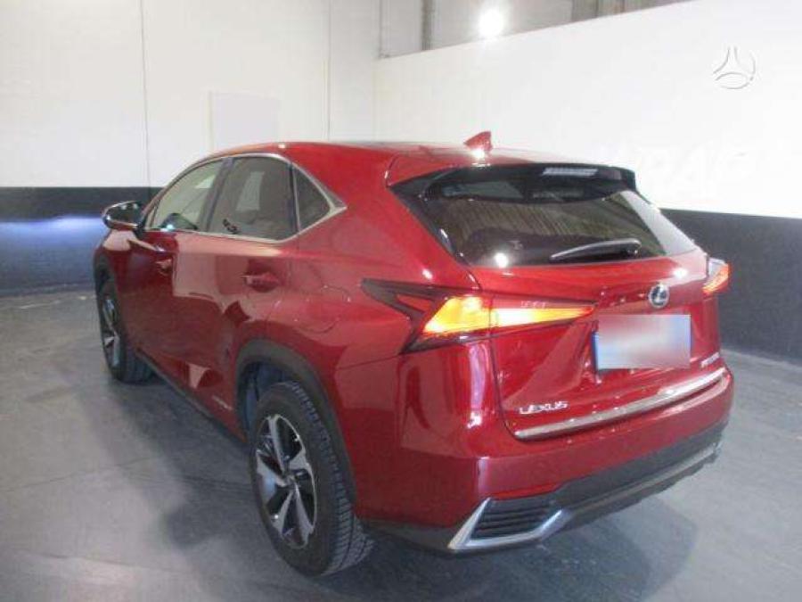 Sarkans Lexus NX 300h 2021 Viļņa, ar dzinēja tilpumu 2.49 L un nobraukumu 95 tūkst. km par 29900 €, foto 4 vietnē AUTOMOTO.COM.LV