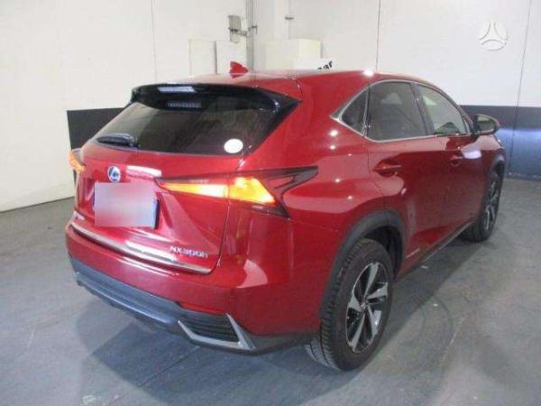 Red Lexus NX 300h 2021 in Vilnius, with an engine capacity of 2.49 L and mileage of 95 thousand km for 29900 €, photo 5 on AUTOMOTO.COM.LV