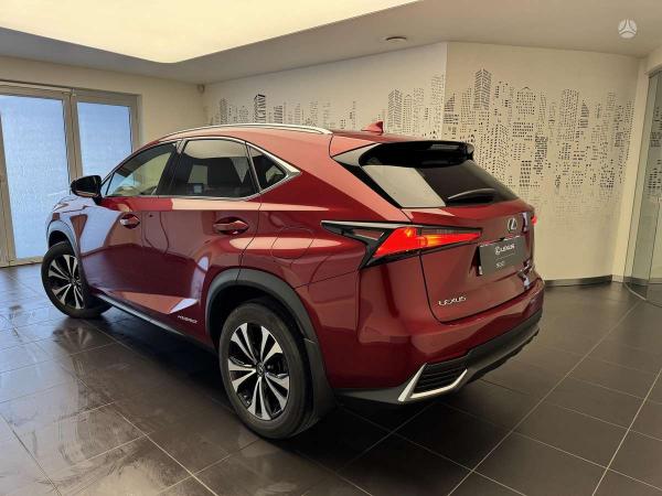 Red Lexus NX 300h 2021 in Kaunas, with an engine capacity of 2.49 L and mileage of 105 thousand km for 32900 €, photo 3 on AUTOMOTO.COM.LV