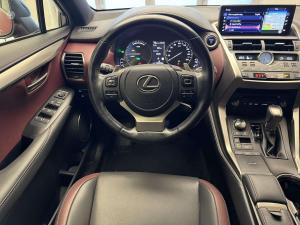 Красный Лексус NX 300h 2021 в Каунас, объемом двигателя 2.49 л и пробегом 105 тыс. км за 32900 €, фото 14 на AUTOMOTO.COM.LV