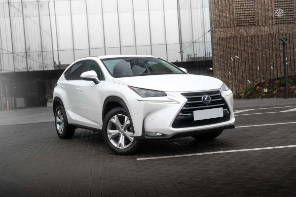 White Lexus NX 300h 2014 in Vilnius, with an engine capacity of 2.49 L and mileage of 167 thousand km for 20900 €, photo 1 on AUTOMOTO.COM.LV