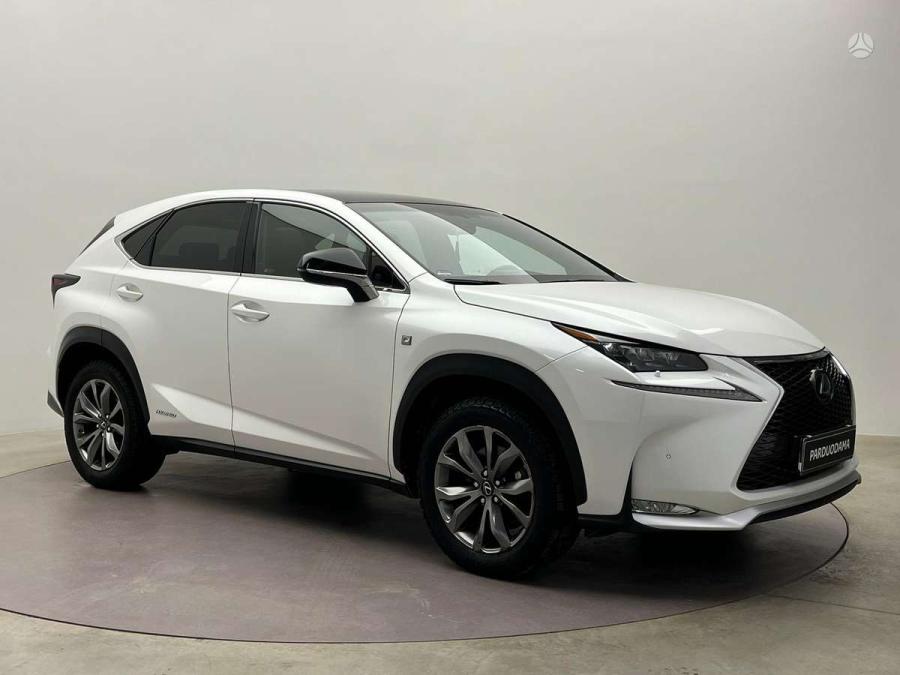 White Lexus NX 300h 2014 in Panevezys, with an engine capacity of 2.49 L and mileage of 219 thousand km for 19990 €, photo 3 on AUTOMOTO.COM.LV
