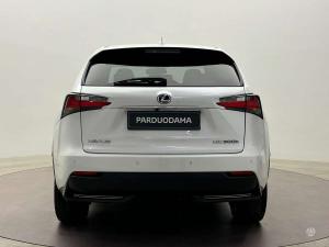 White Lexus NX 300h 2014 in Panevezys, with an engine capacity of 2.49 L and mileage of 219 thousand km for 19990 €, photo 7 on AUTOMOTO.COM.LV