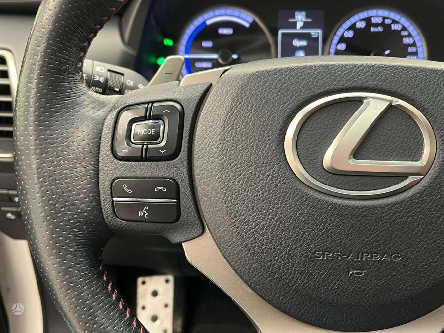White Lexus NX 300h 2014 in Panevezys, with an engine capacity of 2.49 L and mileage of 219 thousand km for 19990 €, photo 21 on AUTOMOTO.COM.LV