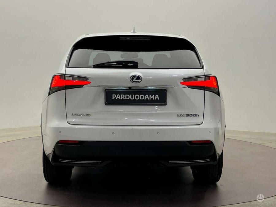 White Lexus NX 300h 2014 in Panevezys, with an engine capacity of 2.49 L and mileage of 219 thousand km for 19990 €, photo 37 on AUTOMOTO.COM.LV