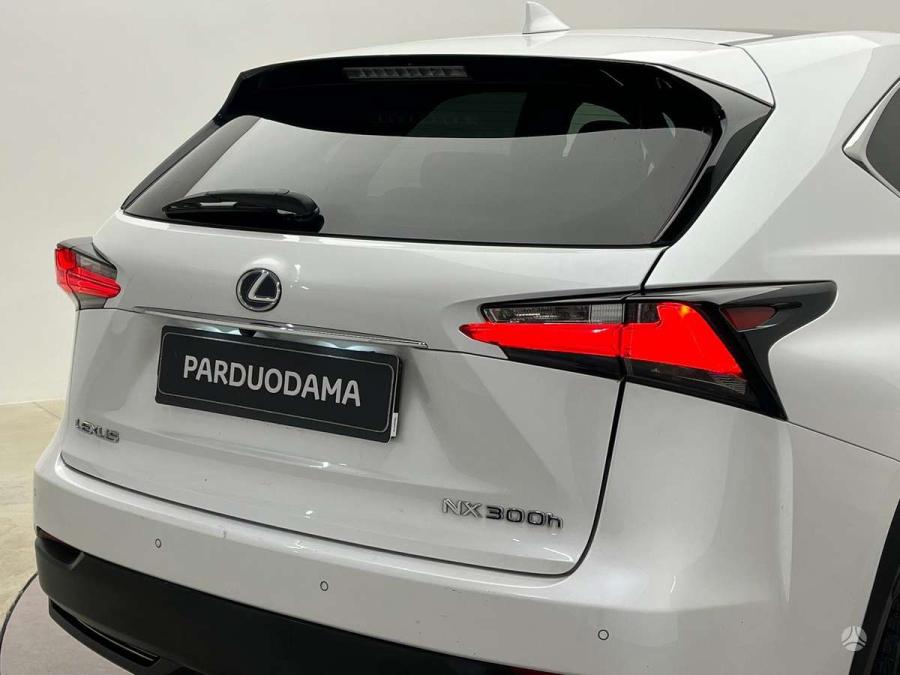 White Lexus NX 300h 2014 in Panevezys, with an engine capacity of 2.49 L and mileage of 219 thousand km for 19990 €, photo 38 on AUTOMOTO.COM.LV