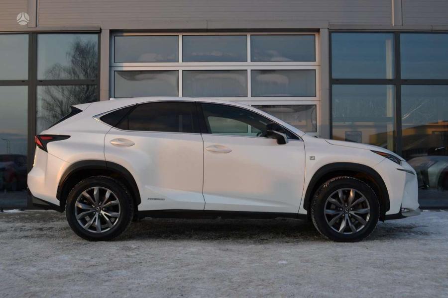 Balts Lexus NX 300h 2014 Viļņa, ar dzinēja tilpumu 2.49 L un nobraukumu 220 tūkst. km par 19500 €, foto 6 vietnē AUTOMOTO.COM.LV