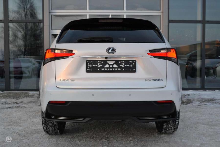 Balts Lexus NX 300h 2014 Viļņa, ar dzinēja tilpumu 2.49 L un nobraukumu 220 tūkst. km par 19500 €, foto 9 vietnē AUTOMOTO.COM.LV
