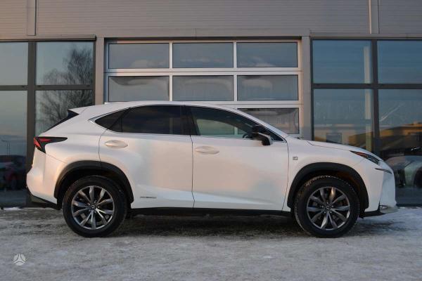 Balts Lexus NX 300h 2014 Viļņa, ar dzinēja tilpumu 2.49 L un nobraukumu 220 tūkst. km par 19000 €, foto 6 vietnē AUTOMOTO.COM.LV