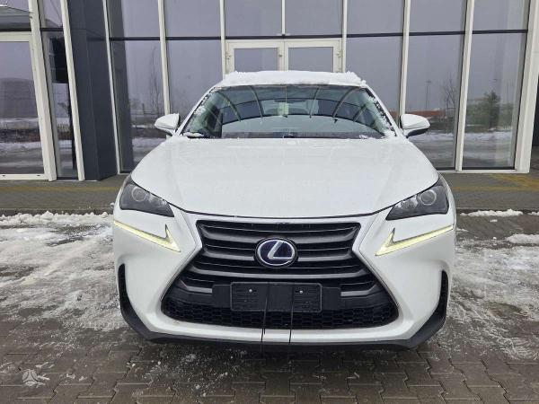 White Lexus NX 300h 2014 in Vilnius, with an engine capacity of 2.49 L and mileage of 175 thousand km for 17500 €, photo 1 on AUTOMOTO.COM.LV
