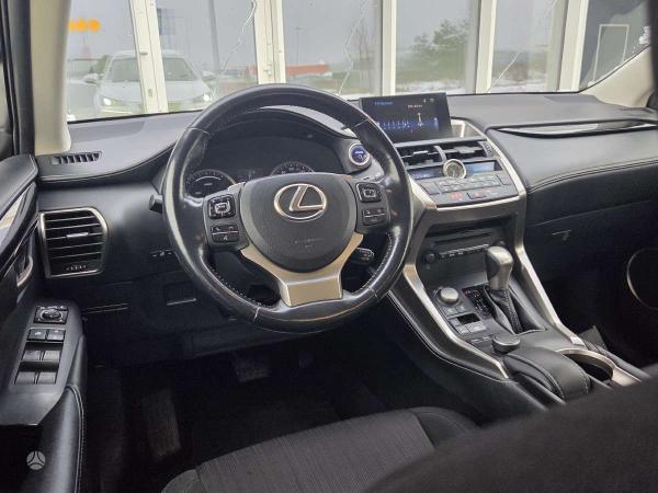 White Lexus NX 300h 2014 in Vilnius, with an engine capacity of 2.49 L and mileage of 175 thousand km for 17500 €, photo 9 on AUTOMOTO.COM.LV