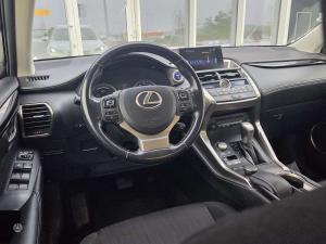 White Lexus NX 300h 2014 in Vilnius, with an engine capacity of 2.49 L and mileage of 175 thousand km for 17500 €, photo 9 on AUTOMOTO.COM.LV