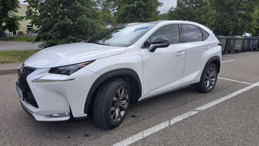 White Lexus NX 300h 2014 in Vilnius, with an engine capacity of 2.49 L and mileage of 109 thousand km for 20000 €, photo 3 on AUTOMOTO.COM.LV