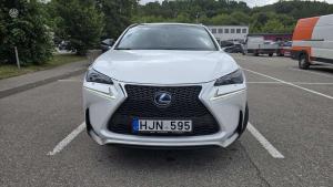 White Lexus NX 300h 2014 in Vilnius, with an engine capacity of 2.49 L and mileage of 109 thousand km for 20000 €, photo 5 on AUTOMOTO.COM.LV