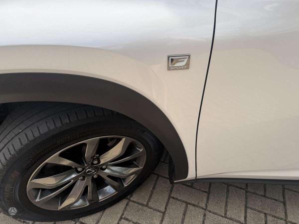 White Lexus NX 300h 2014 in Siauliai, with an engine capacity of 2.49 L and mileage of 286 thousand km for 19400 €, photo 8 on AUTOMOTO.COM.LV