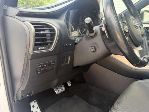 White Lexus NX 300h 2014 in Siauliai, with an engine capacity of 2.49 L and mileage of 286 thousand km for 19400 €, photo 14 on AUTOMOTO.COM.LV