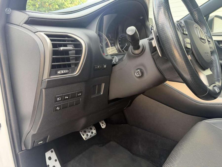 White Lexus NX 300h 2014 in Siauliai, with an engine capacity of 2.49 L and mileage of 286 thousand km for 19400 €, photo 14 on AUTOMOTO.COM.LV