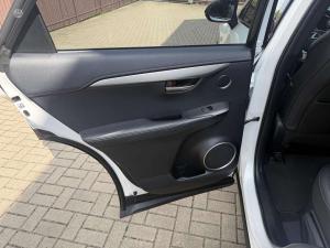 White Lexus NX 300h 2014 in Siauliai, with an engine capacity of 2.49 L and mileage of 286 thousand km for 19400 €, photo 16 on AUTOMOTO.COM.LV