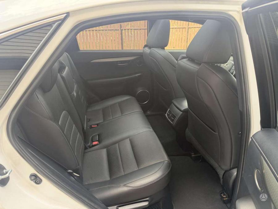 White Lexus NX 300h 2014 in Siauliai, with an engine capacity of 2.49 L and mileage of 286 thousand km for 19400 €, photo 19 on AUTOMOTO.COM.LV