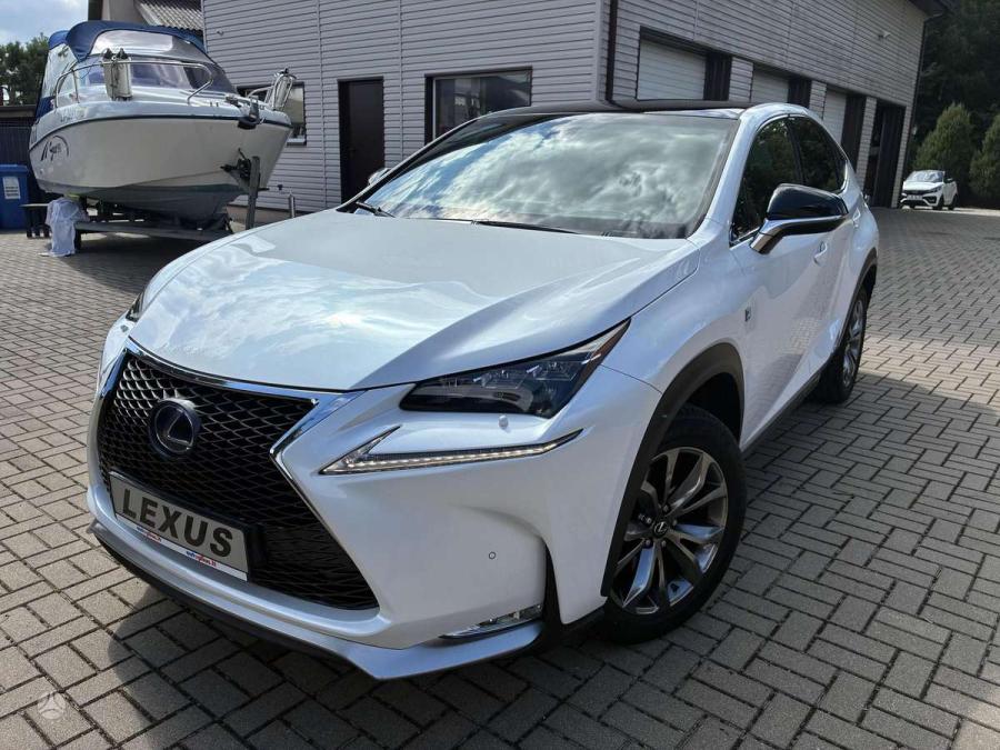 White Lexus NX 300h 2014 in Vilnius, with an engine capacity of 2.49 L and mileage of 286 thousand km for 17900 €, photo 4 on AUTOMOTO.COM.LV