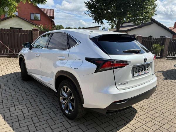 White Lexus NX 300h 2014 in Vilnius, with an engine capacity of 2.49 L and mileage of 286 thousand km for 17900 €, photo 6 on AUTOMOTO.COM.LV